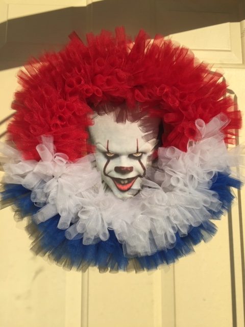 DIY Creepy Pennywise Halloween Wreath - The Wanderlust Crafter: Where ...